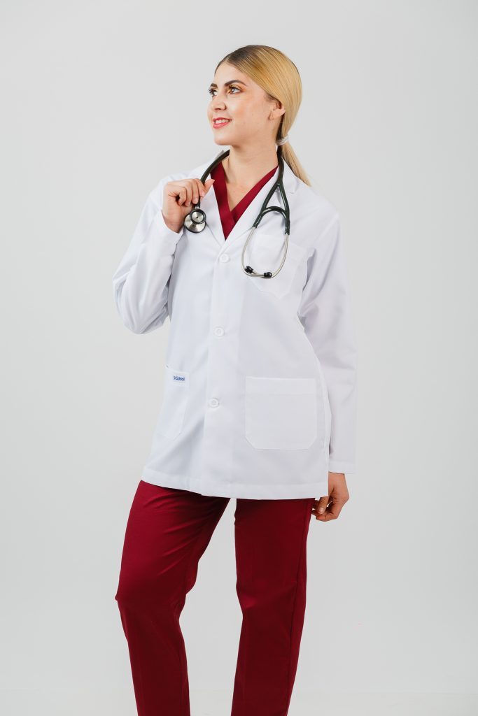 BATA MEDICA CORTA SHADDAI UNISEX MOD 2200 | Shaddai Uniformes